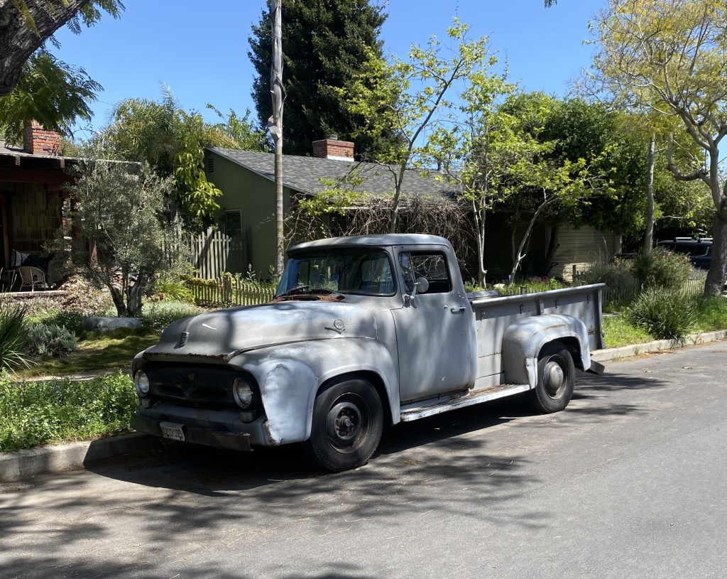 BEAT-UP OLD PICKUP TRUCKS – the heart thrills
